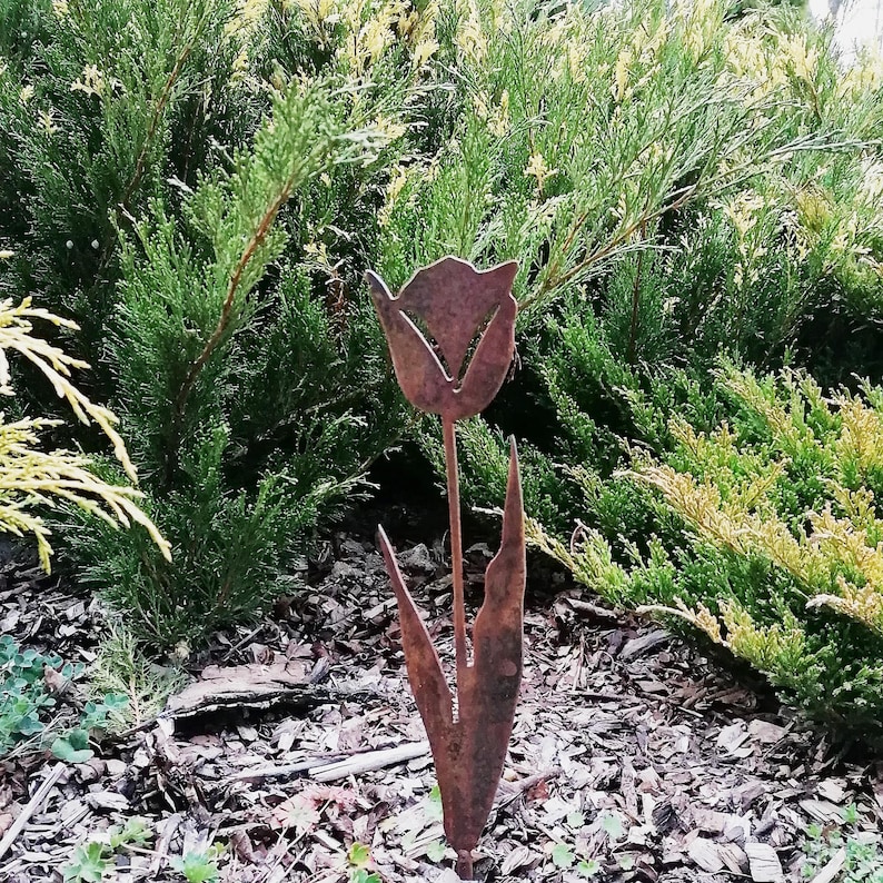 Metal Tulip Flower Garden Stake Metal Tulip Garden Art Rusty - Etsy