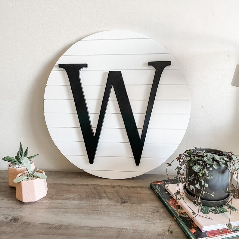 Monogram Shiplap Sign / Round Letter Sign / Wood Wall Decor - Etsy