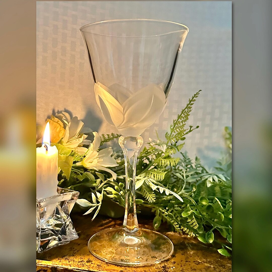 Florence Cristal Darques-durand Water Glass / Florence Frosted Petal ...