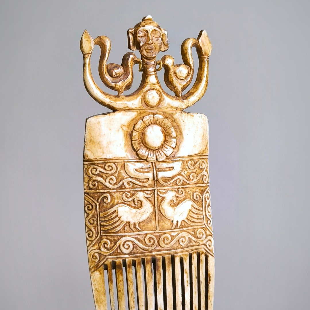 Vintage Tribal Carved Bone Comb, Maluku Islands - Etsy