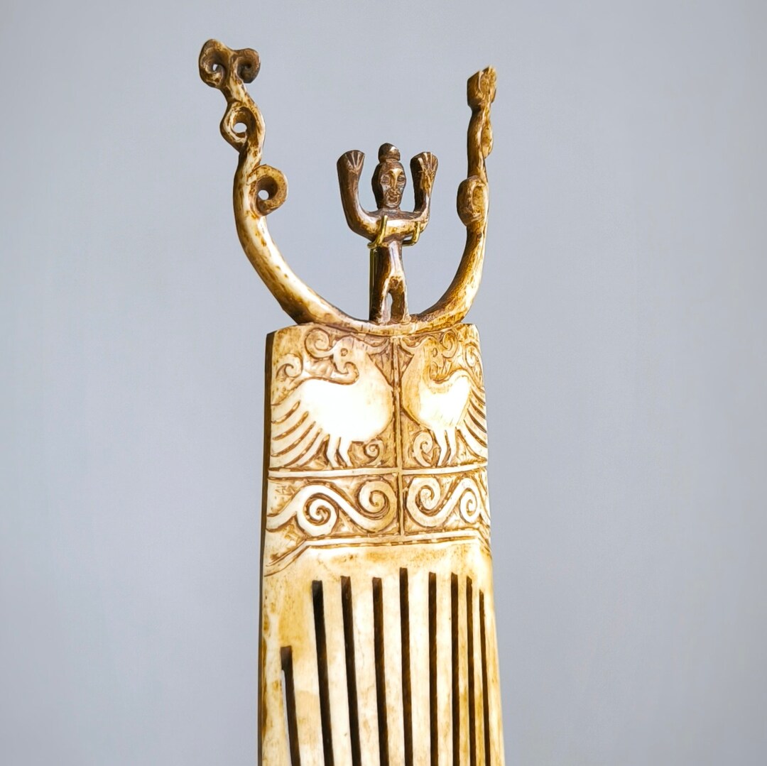 Vintage Tribal Carved Bone Comb, Maluku Islands - Etsy