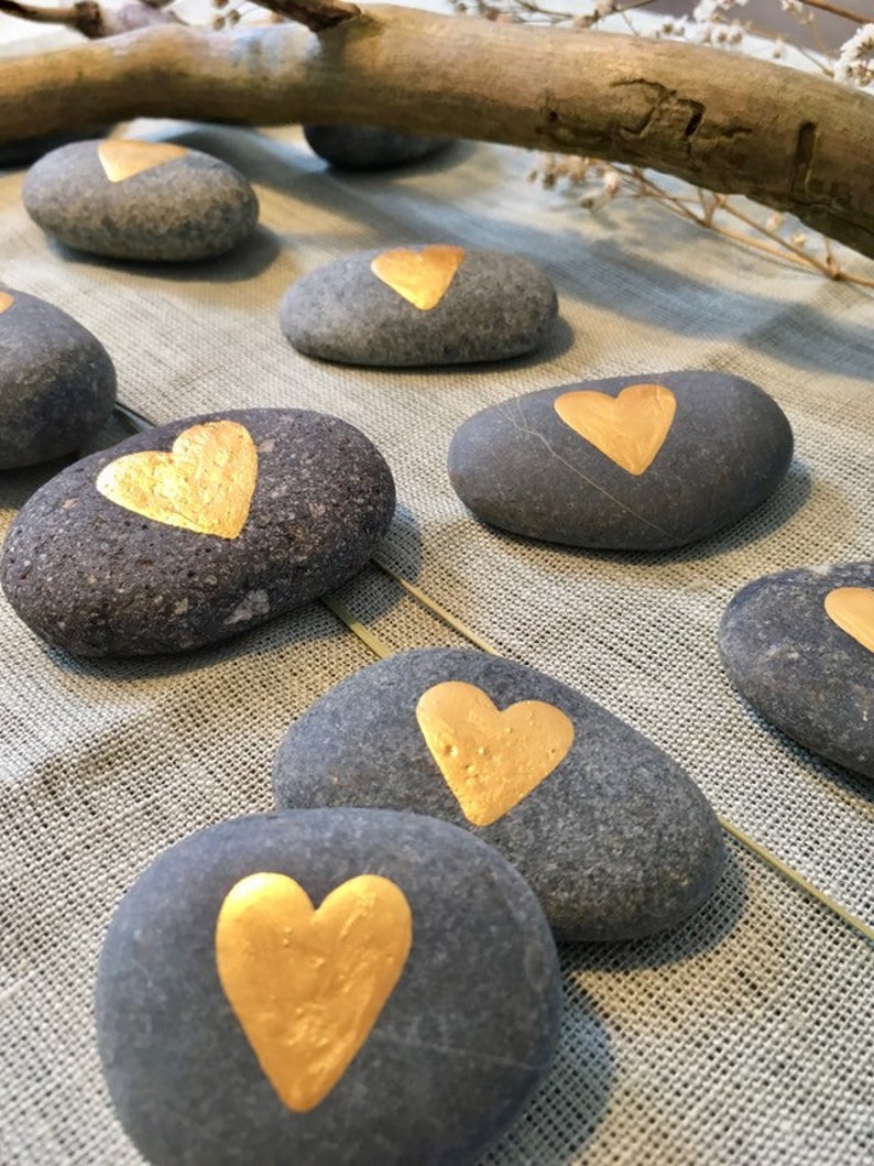 Stones guest gift wedding handpainted table decoration heart | Etsy
