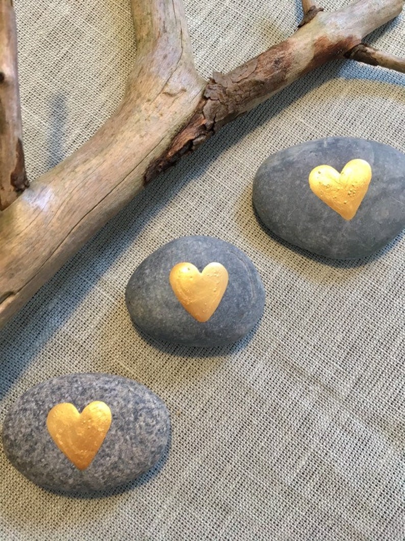 Stones guest gift wedding handpainted table decoration heart | Etsy