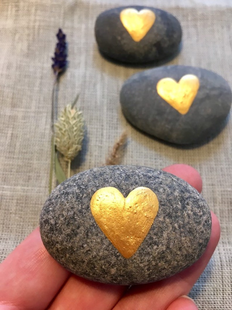 Stones guest gift wedding handpainted table decoration heart | Etsy