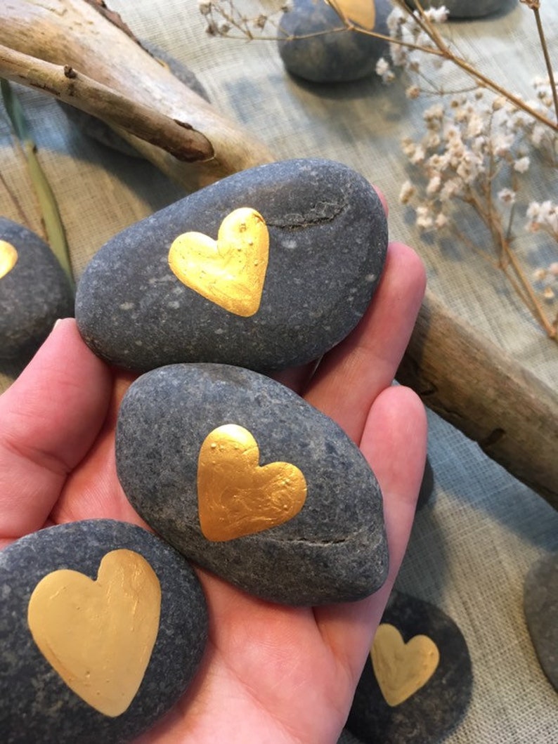 Stones guest gift wedding handpainted table decoration heart | Etsy
