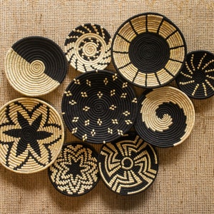 Black and Natural Sabai Grass Handwoven Baskets, Monochrome Plates, Set ...