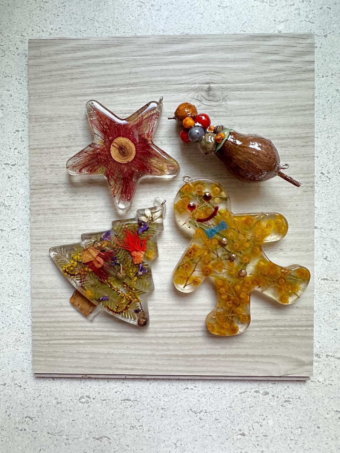 CHRISTMAS BUSH DECORATIONS - Native Australian, Christmas Decoration ...