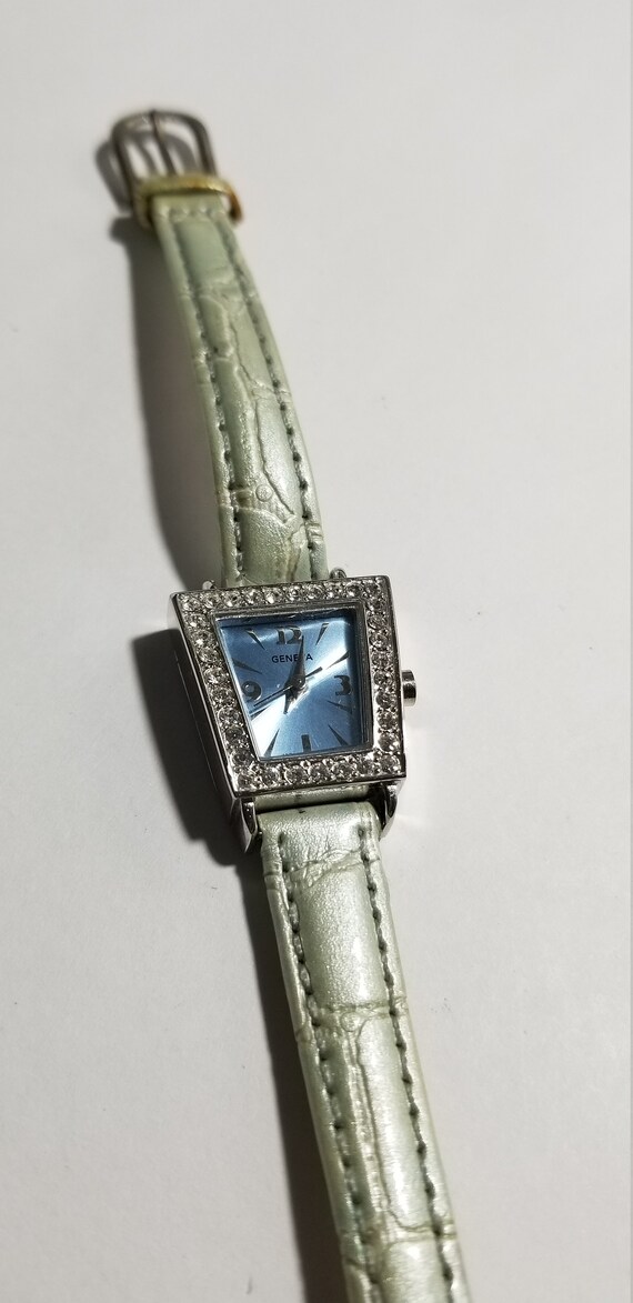 Vintage geneva watch women - Gem