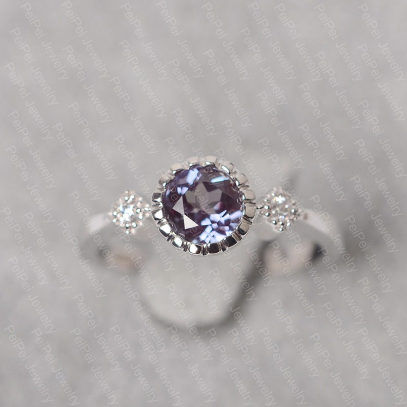 Alexandrite Ring Round Cut June Birthstone Color Changling - Etsy Canada