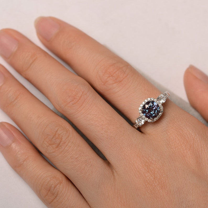 Vintage Alexandrite Engagement Ring Round Halo Ring Color - Etsy