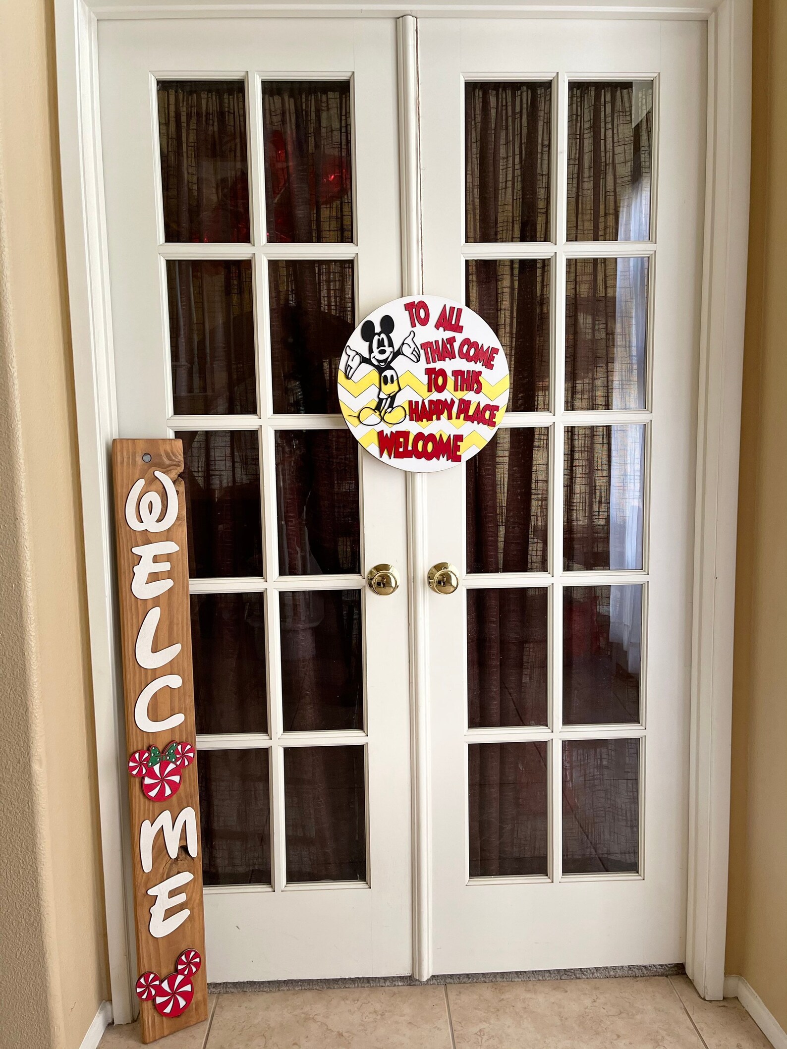 Mickey Mouse Welcome Door Hanger - Etsy