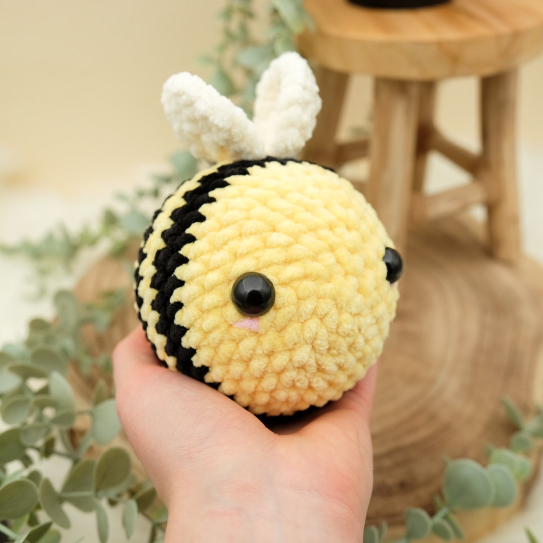 Soft Crochet Bumblebee Amigurumi, Velvet Bee, Crochet Baby Bumblebee ...