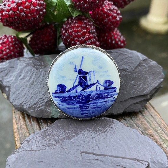 Vintage Hand Painted Signed Silver Delft Ceramic Broo… - Gem