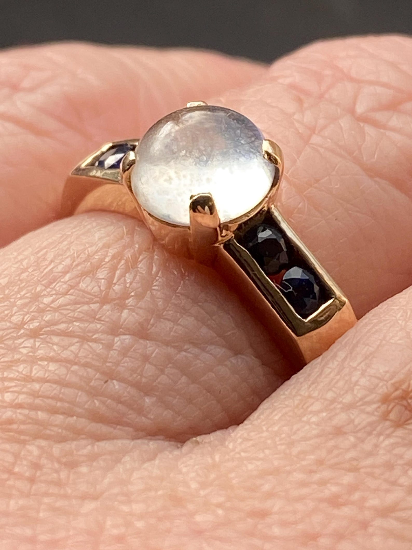 14ct Gold Pool of Light Moonstone Ring With Sapphire - Size 9.5 US - Etsy