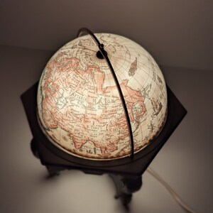 Vintage Globe Lamp, Tabletop Old World Globe Map Light, Geography Lover ...
