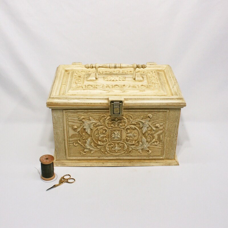 Vintage Sewing Box - Etsy
