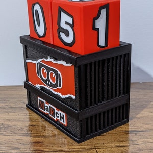 Persona 5 Desk Calendar - Interchangeable Character Panels Planner ...