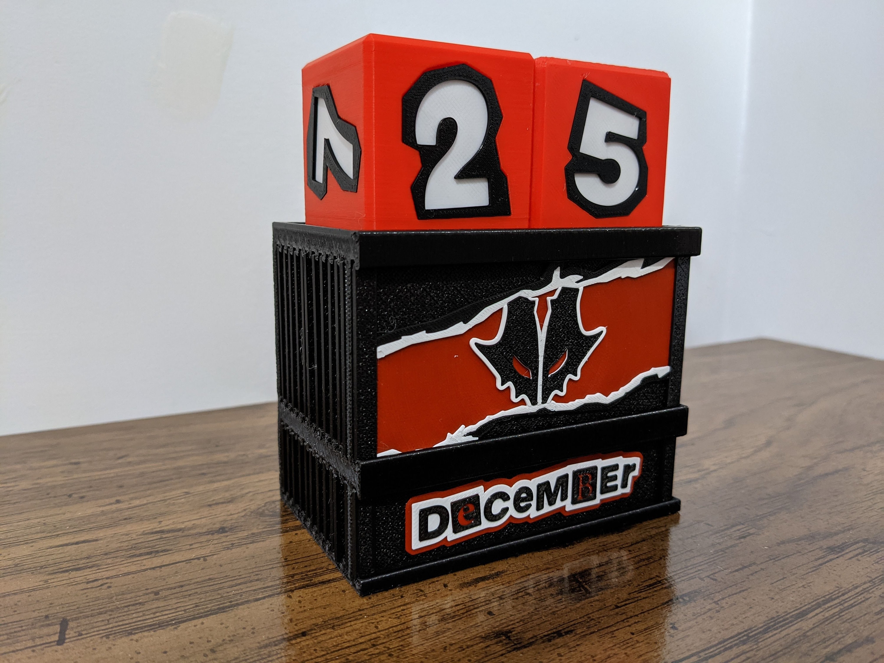 Persona 5 Desk Calendar Interchangeable Character Panels - Etsy