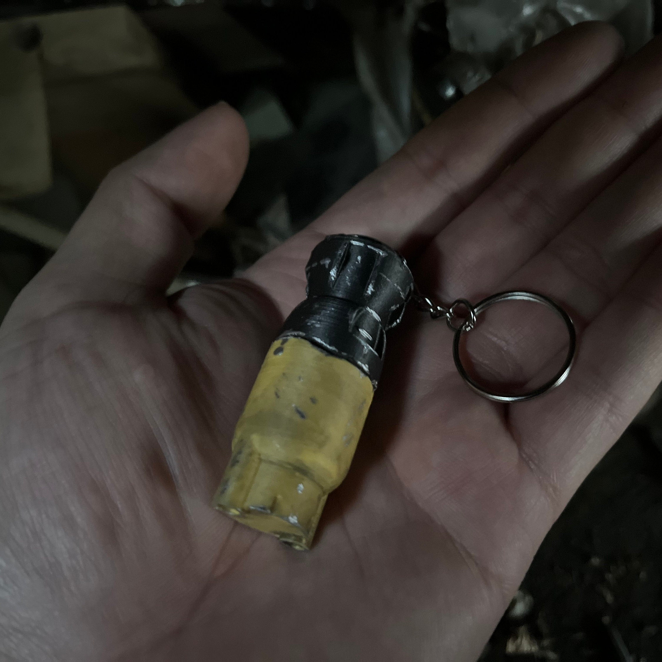 Fallout Fusion Core Keychain Replica - Etsy