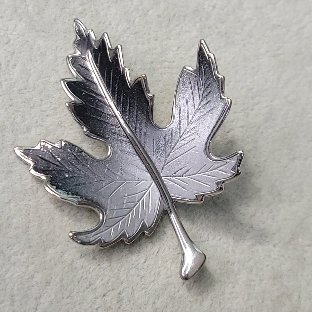 Silver Tone Gray Ombre Figural Maple Leaf Pin Brooch 1.75 X 2.25 Inch ...