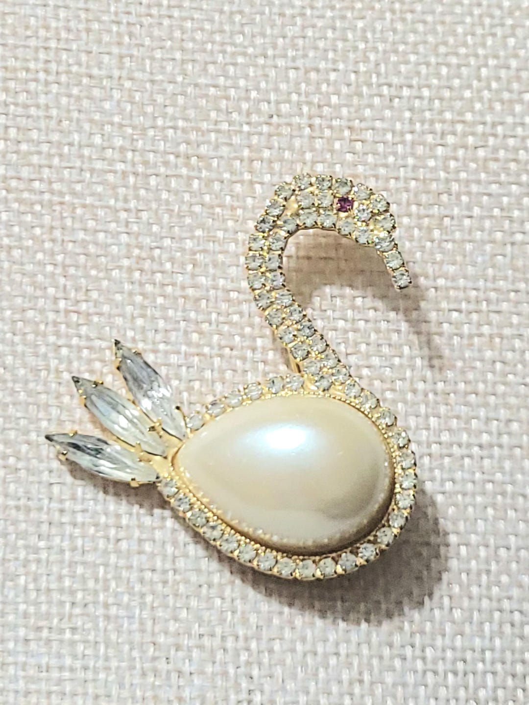 Gold Tone Prong Set and Inlay Clear Rhinestones and a Pearl Like ...