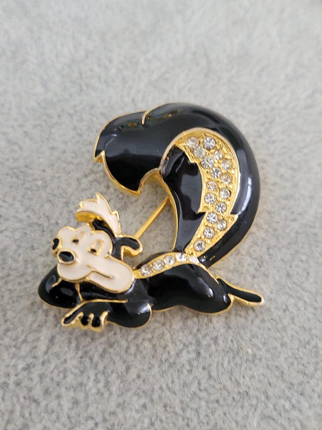 Warner Brothers WB Gold Tone Black White Enamel Clear Rhinestones Pepe ...