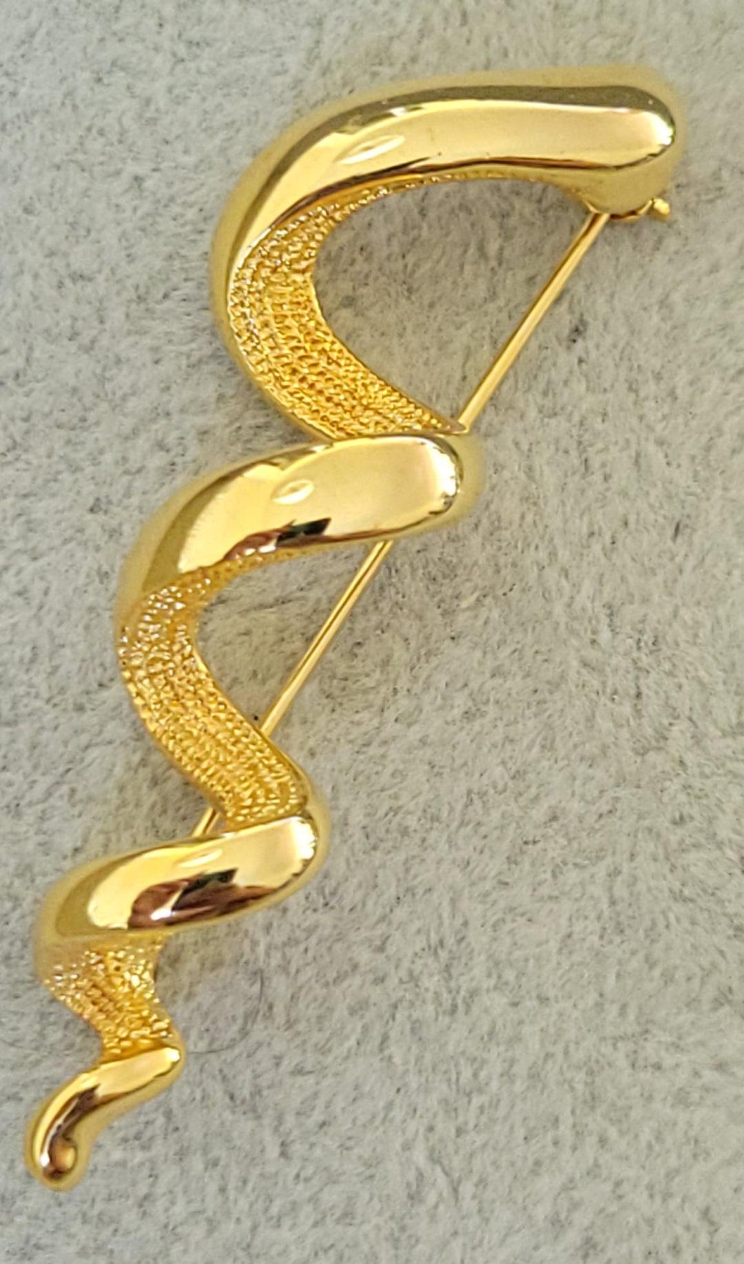 Textured and Shiny Gold Tone Spiral Cork Screw Pin Brooch .75 X 2.25 ...