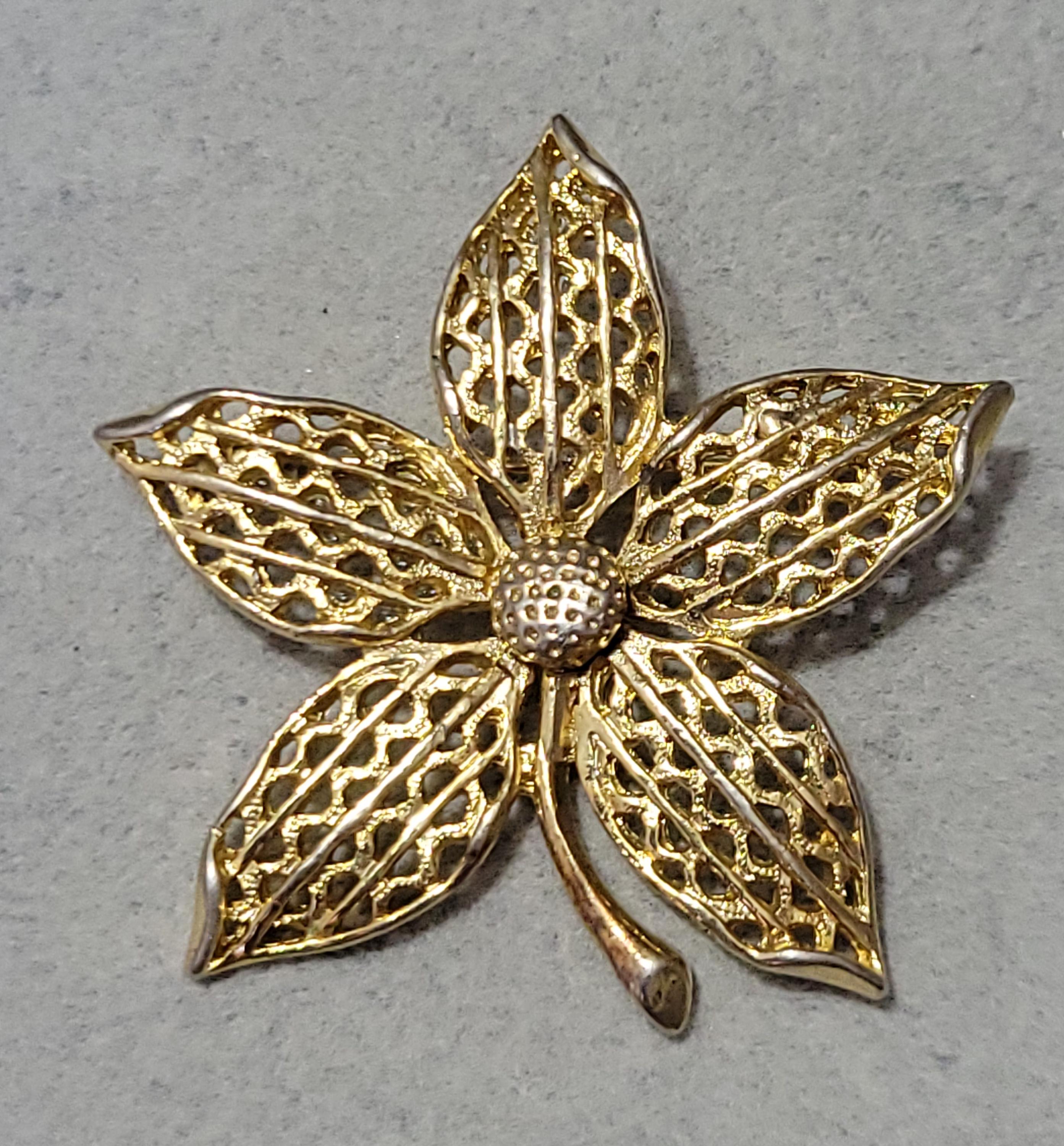 Gold Tone Flower Brooch Pin 2 X 2 Inch Unsigned - Etsy