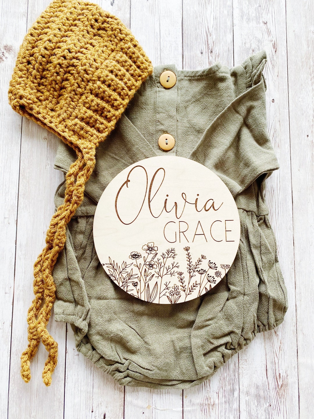 Wildflower Baby Girl Sign/ Baby Girl Name Round/ Flower Name Sign/ Baby ...