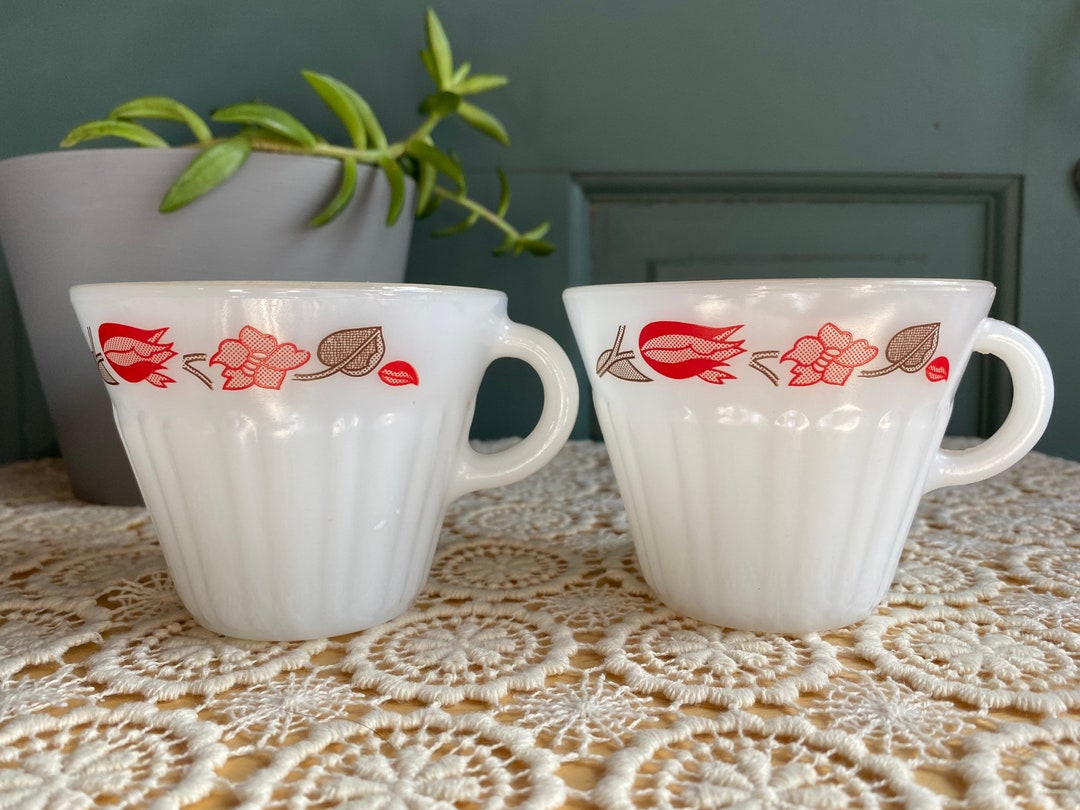 2 Vintage TERMOCRISA Milk Glass Cups/mugs | Red Tulips Flowers Design ...