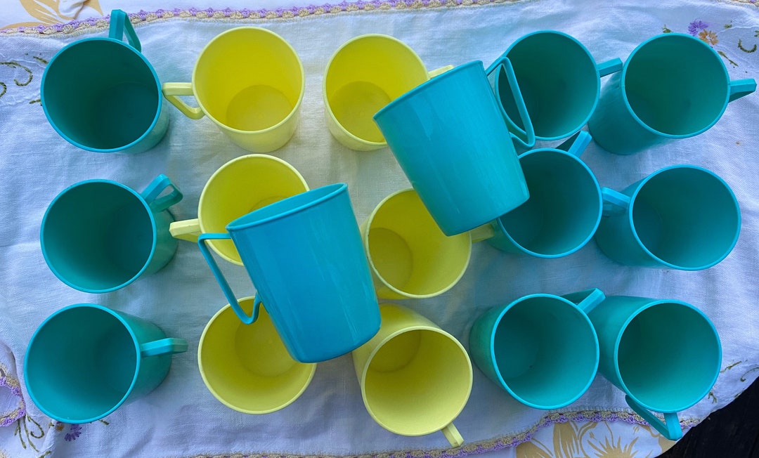 LOT of Used Steri-lite Vintage Retro Aqua & Yellow Juice Cups / Signs ...