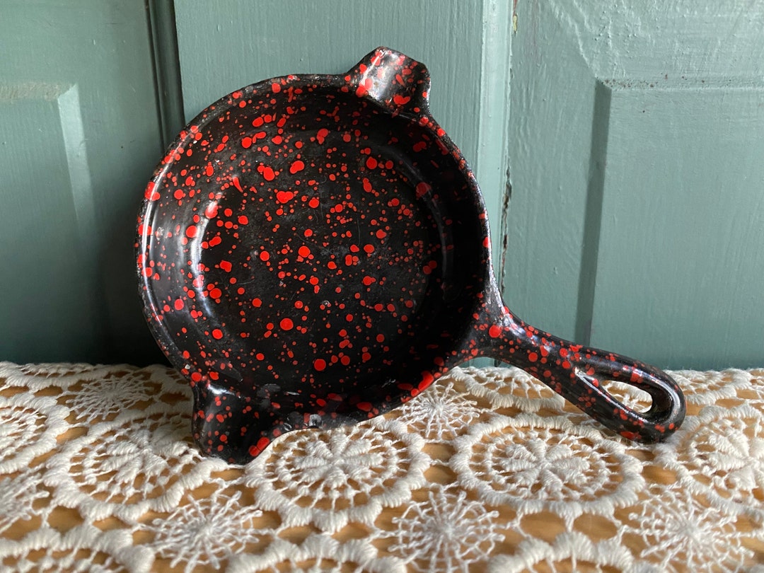 Vintage Cast Iron Frying Pan Ash Tray Red & Black Painted, Ususual ...
