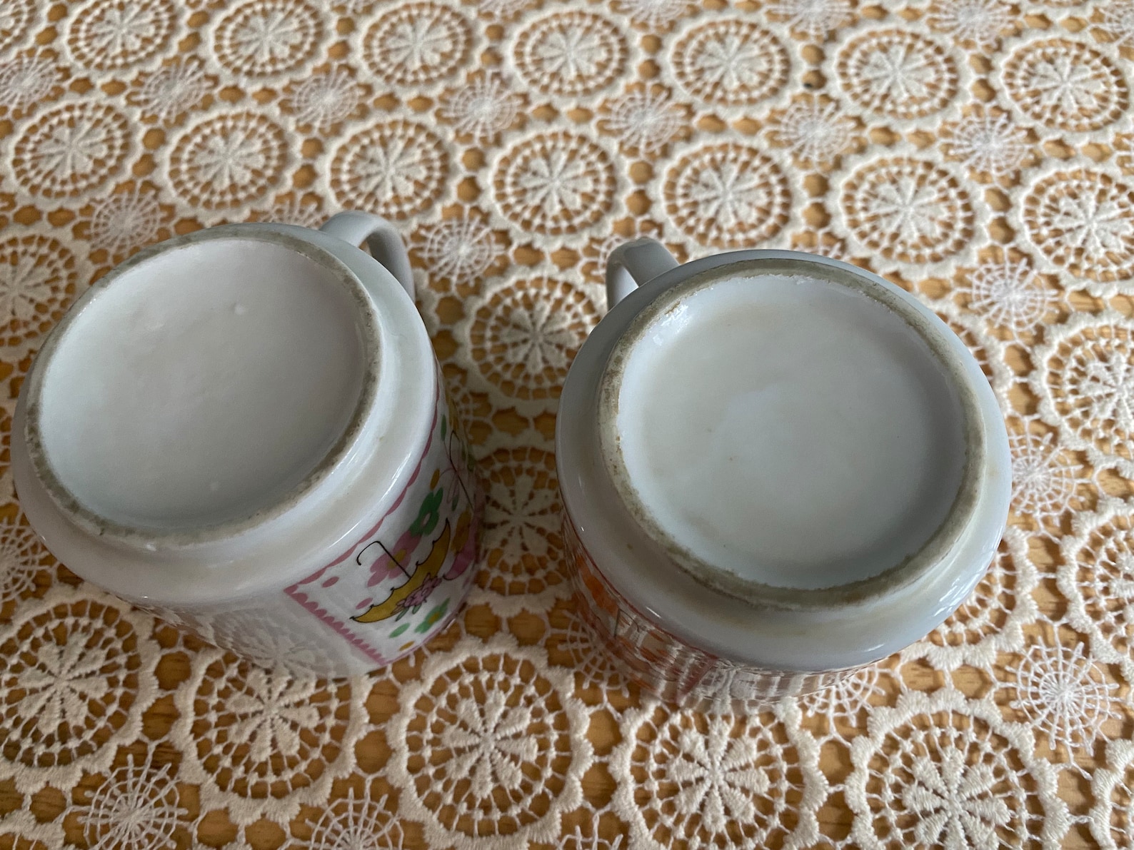 Two Cute Vintage Groovy Flower Mugs Colorful Floral Umbrella Design ...