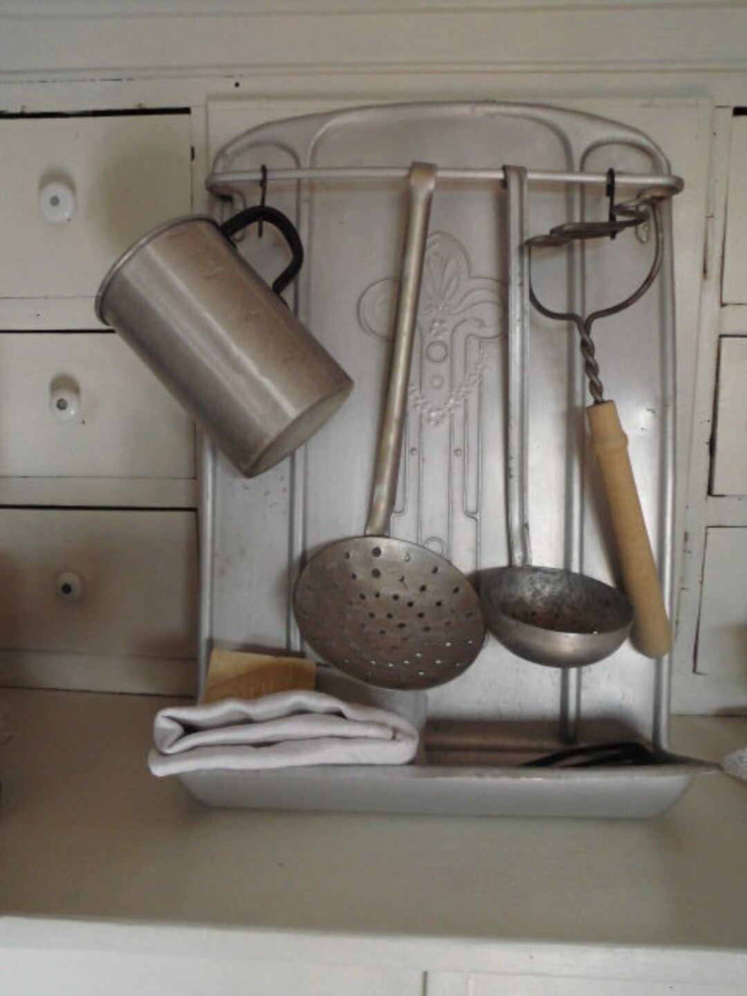 Set of 8 Vintage Aluminum LADLE HOLDER / Kitchen Helper / Wall Shelf - Etsy