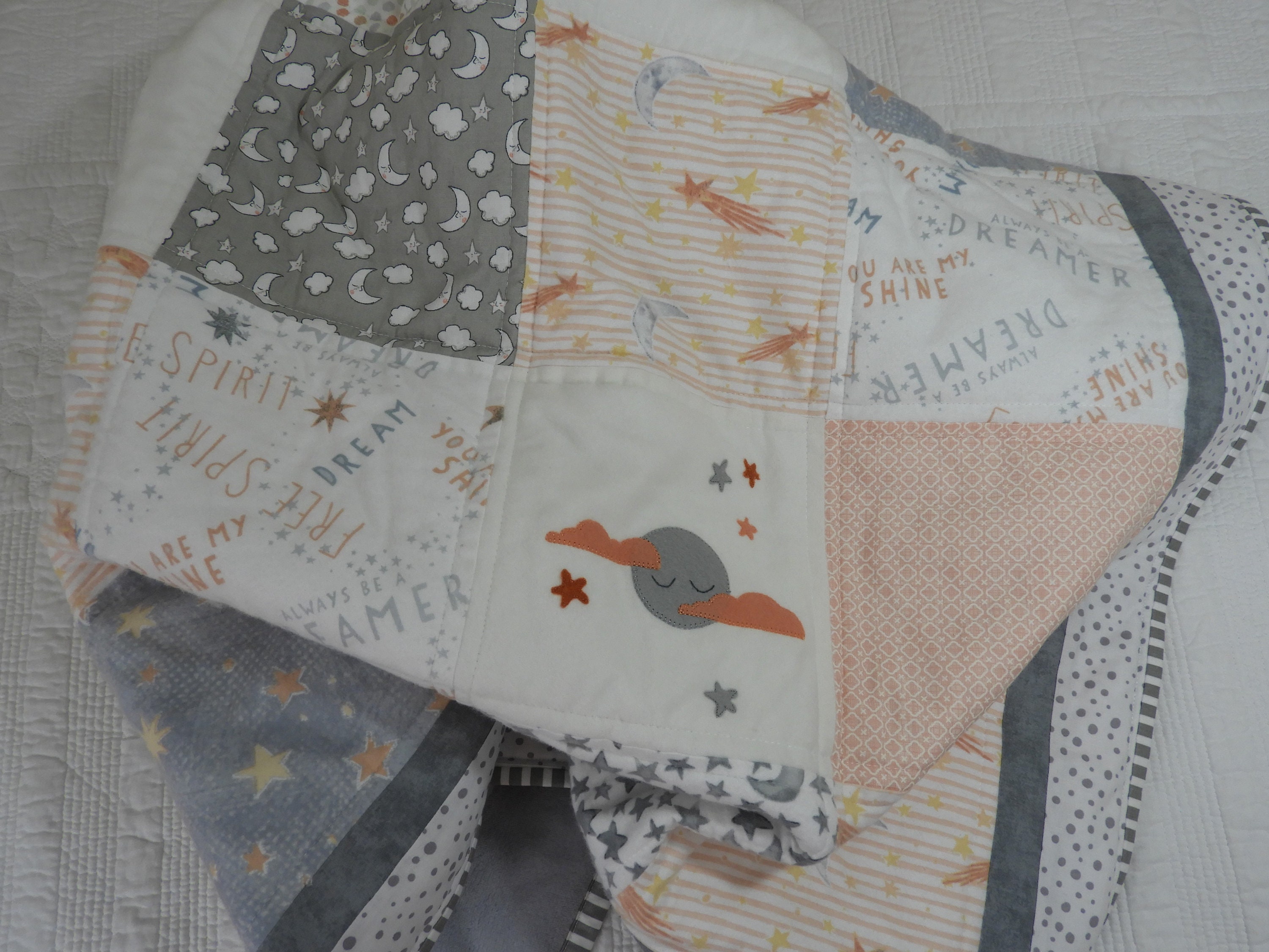 Moon Baby Quilt/moon Stars Quilt/to the Moon Quilt/handmade - Etsy