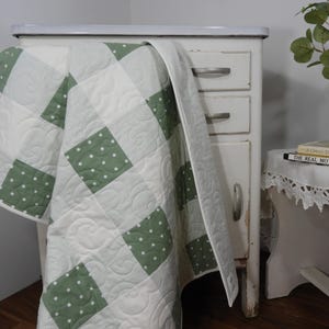 Handmade Baby Quilt/green Baby Quilt/gender Neutral Quilt/plaid Baby ...