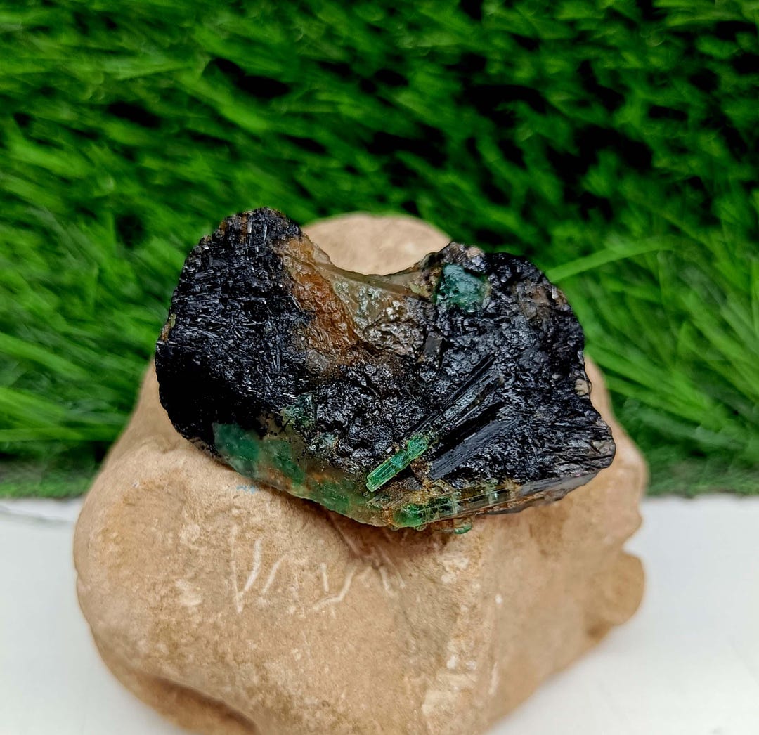 Premium Emerald Crystal Specimen From the Mines / Reiki Energy Blessed ...