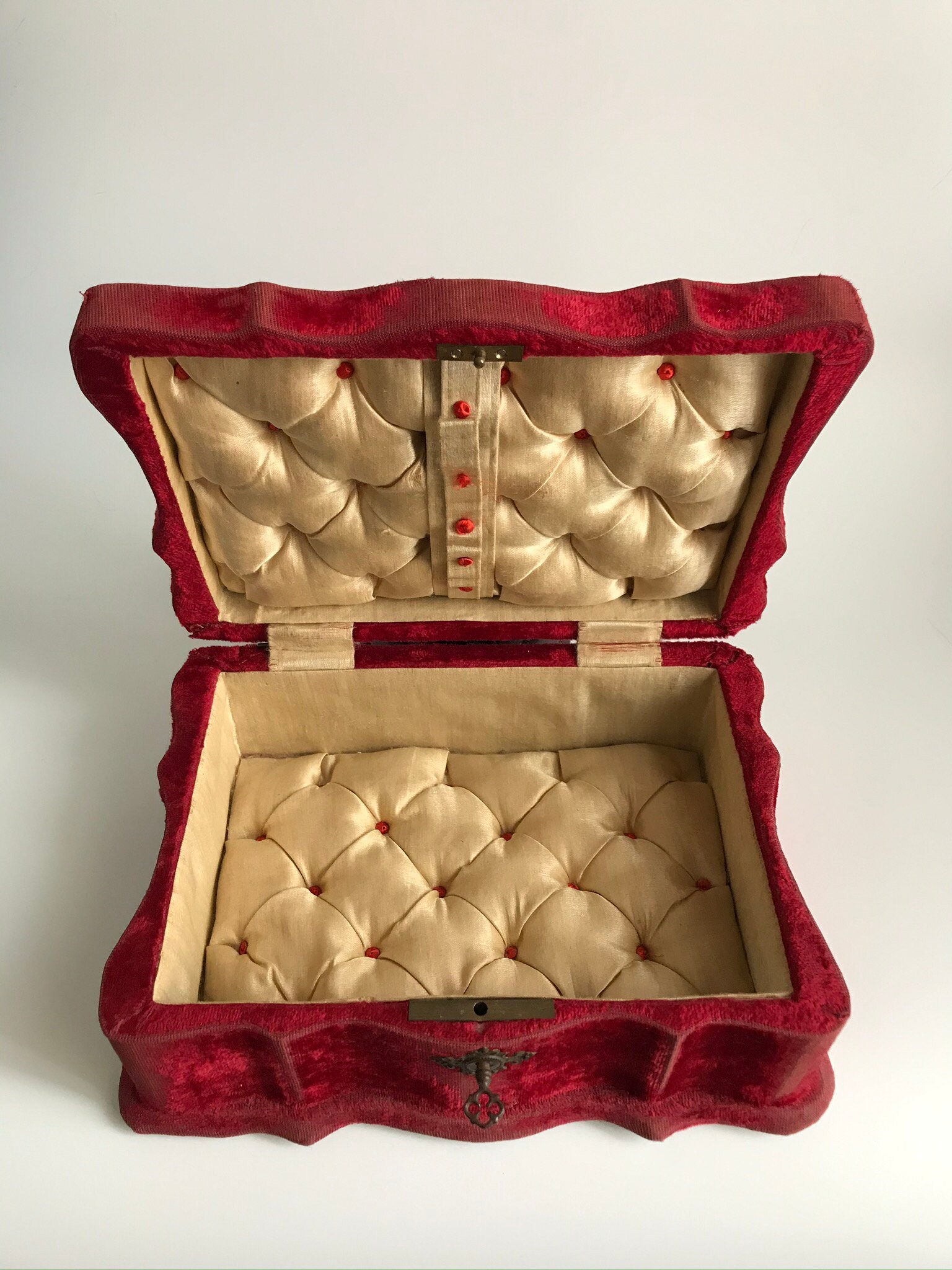 Beautiful Antique Art Nouveau Victorian Jewelry / Sewing Box Red Velvet ...