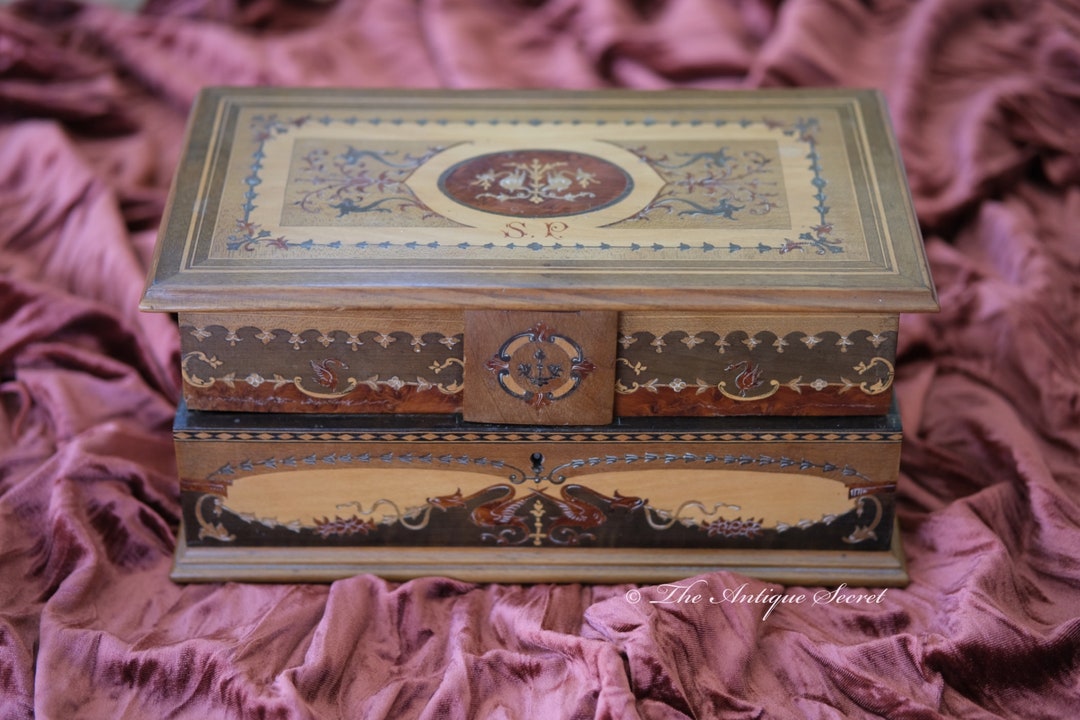 Gorgeous Large Antique Italian Sorrento Jewelry Box Renaissance Style ...