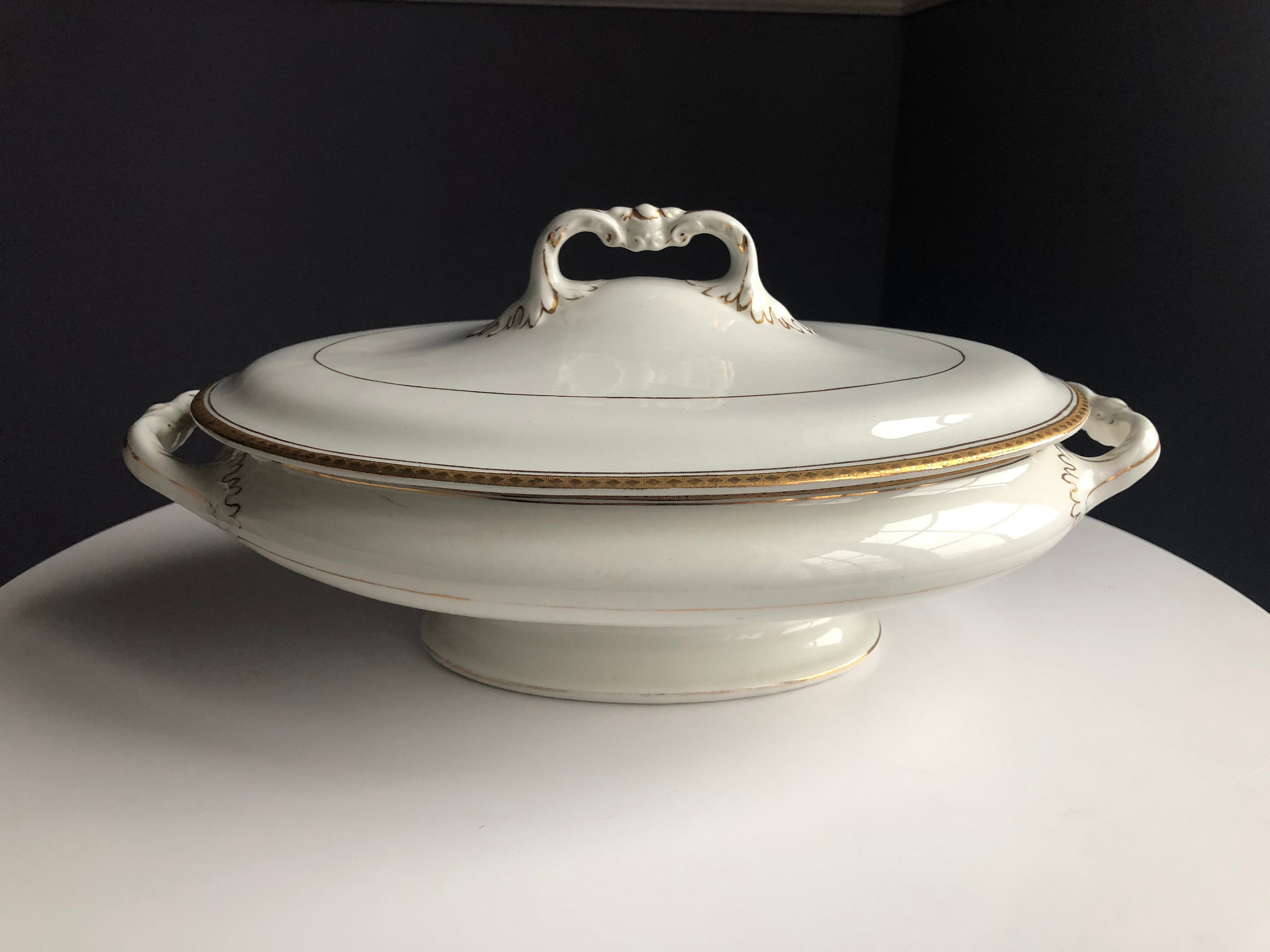 Antique John Maddock & Sons Ltd Royal Vitreous England Covered Oval ...