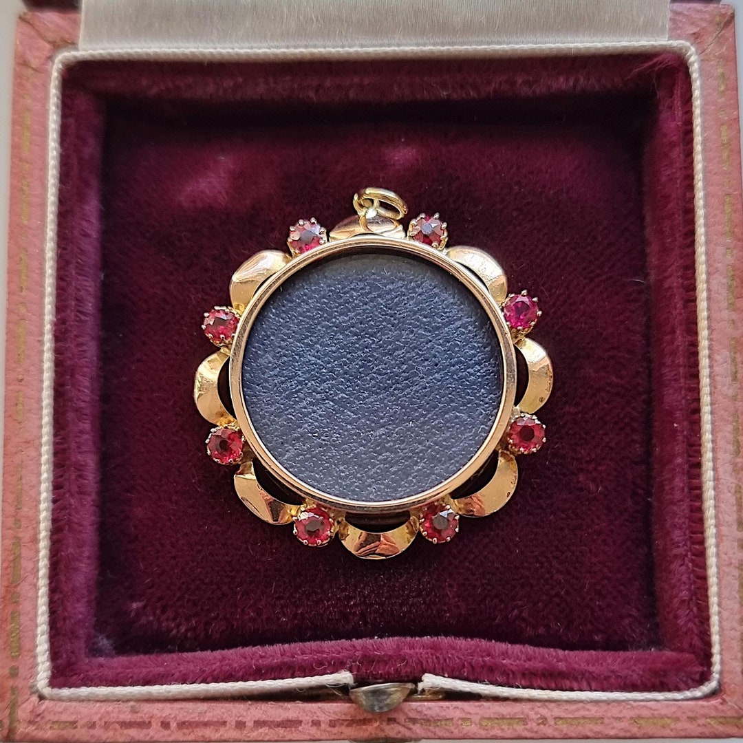 Vintage 9ct Gold Ruby Open Faced Locket - Etsy UK
