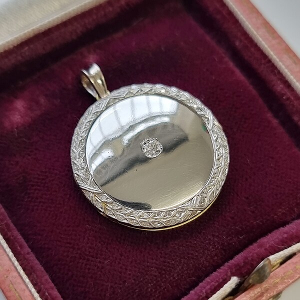 Antique Locket - Etsy