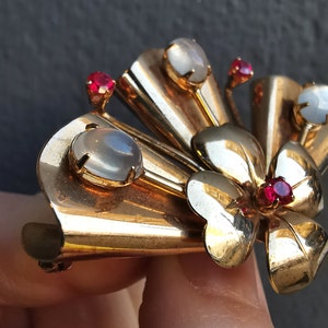 Vintage 10kt Coro Moonstone & Ruby Fan Brooch - Etsy