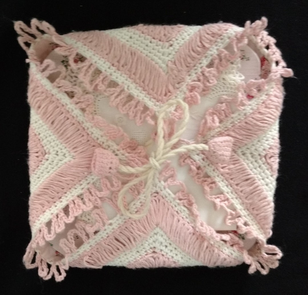 Rare Crocheted Handkerchief Collector Inside With Flowered - Etsy