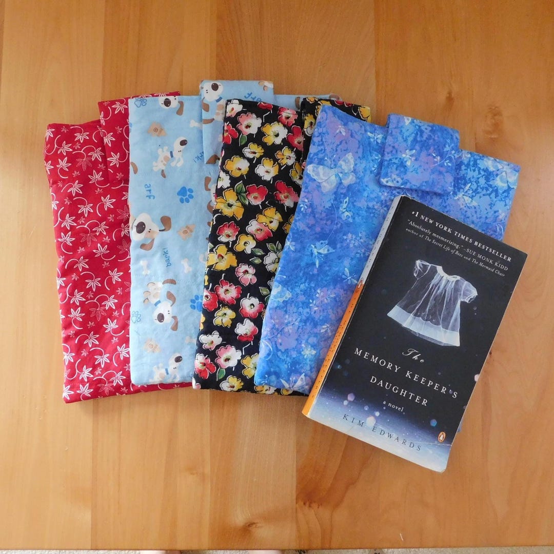 Quilted Book Sleeve: Padded Fabric Book Cover With Hook and Loop - Etsy