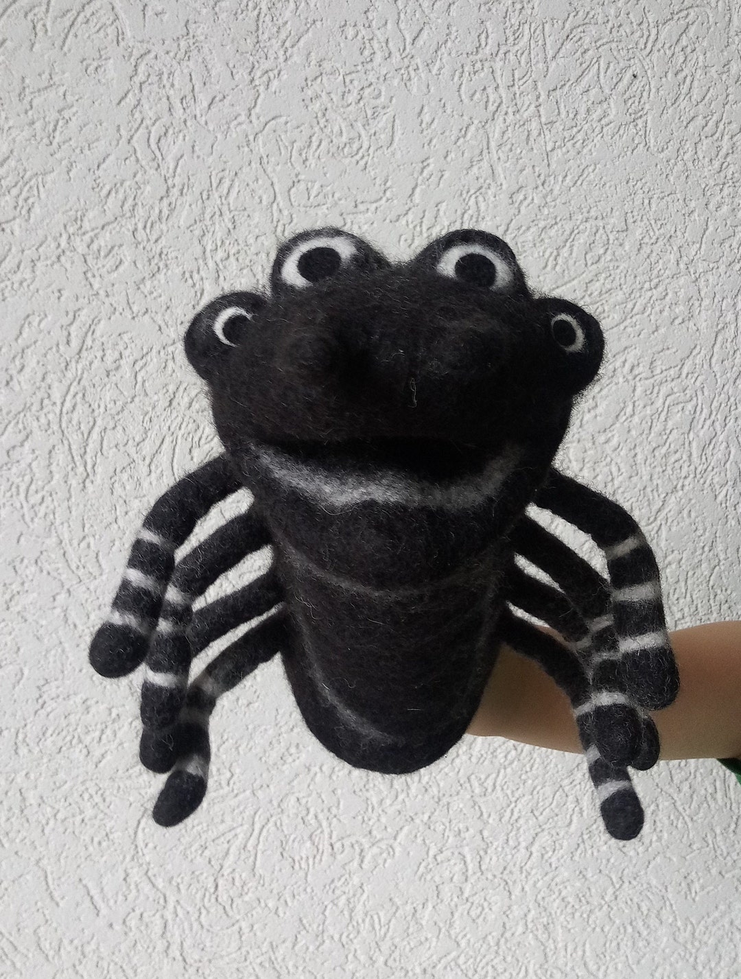 Hand Puppet spider Felted - Etsy