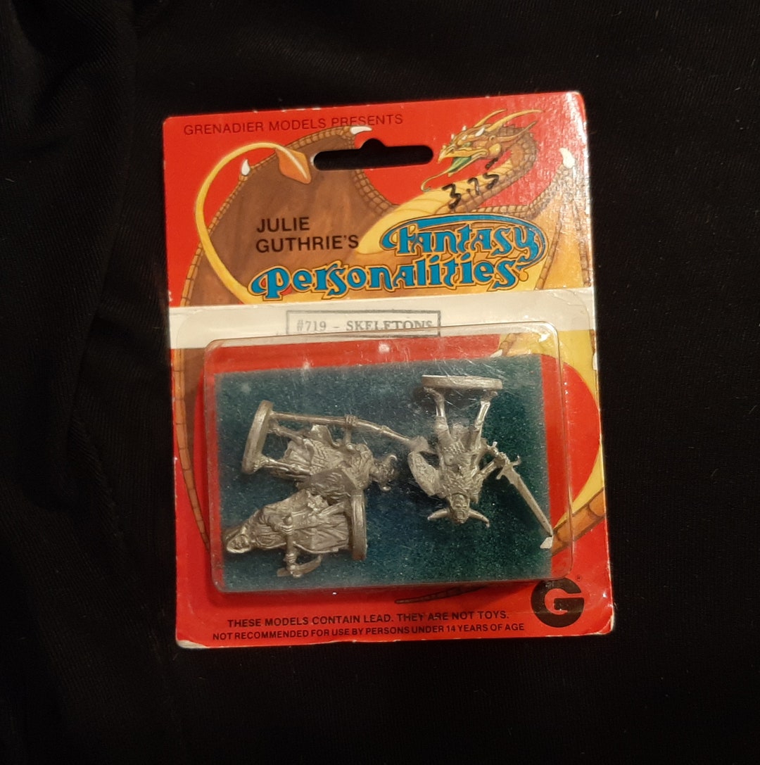 Skeletons X3 Vintage 1989 Grenadier LEAD Miniatures in Unopened Blister ...
