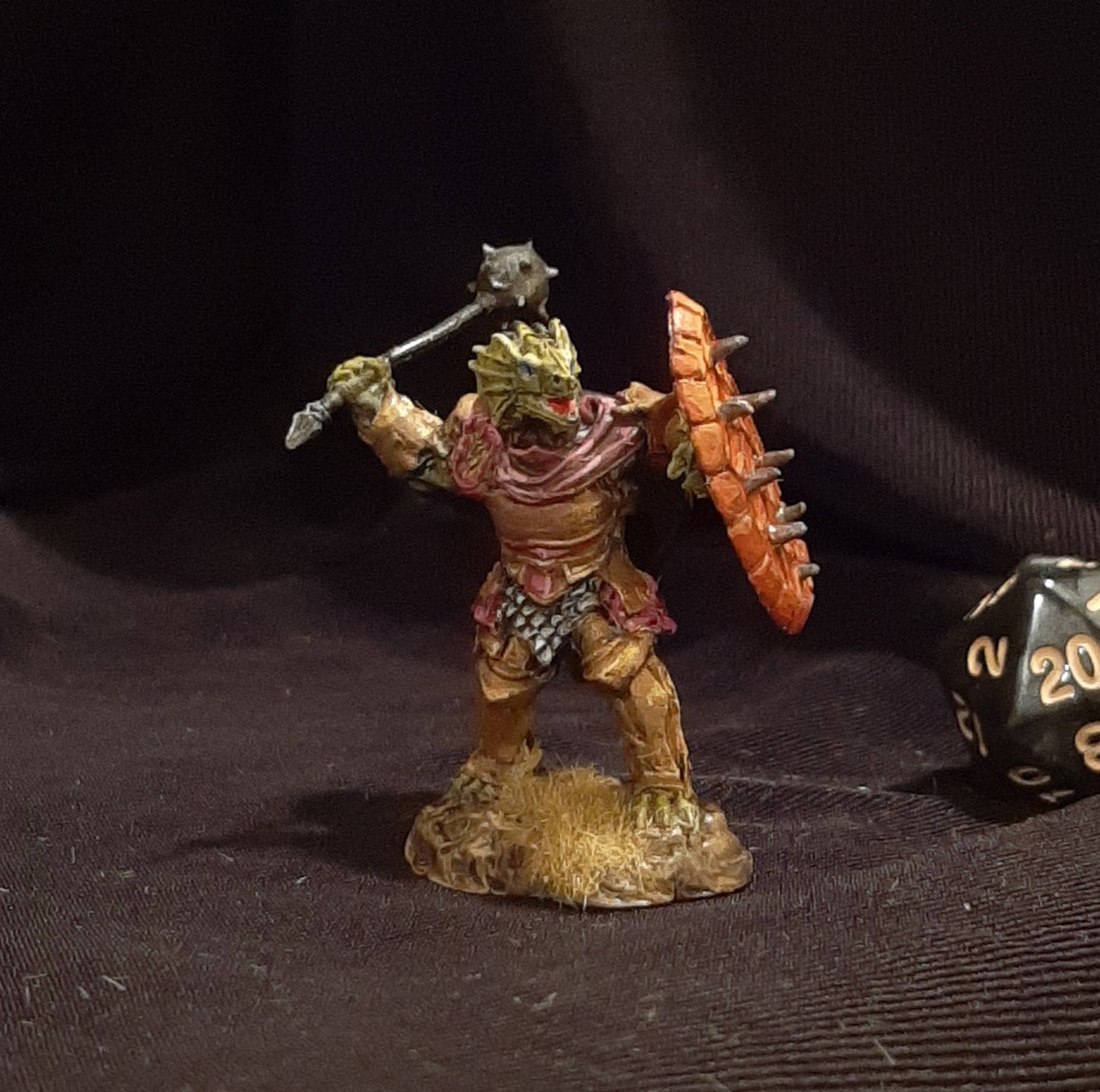 Dragonfolk / Dragonborn Warrior Cleric Knight With Mace and Shield 28mm ...