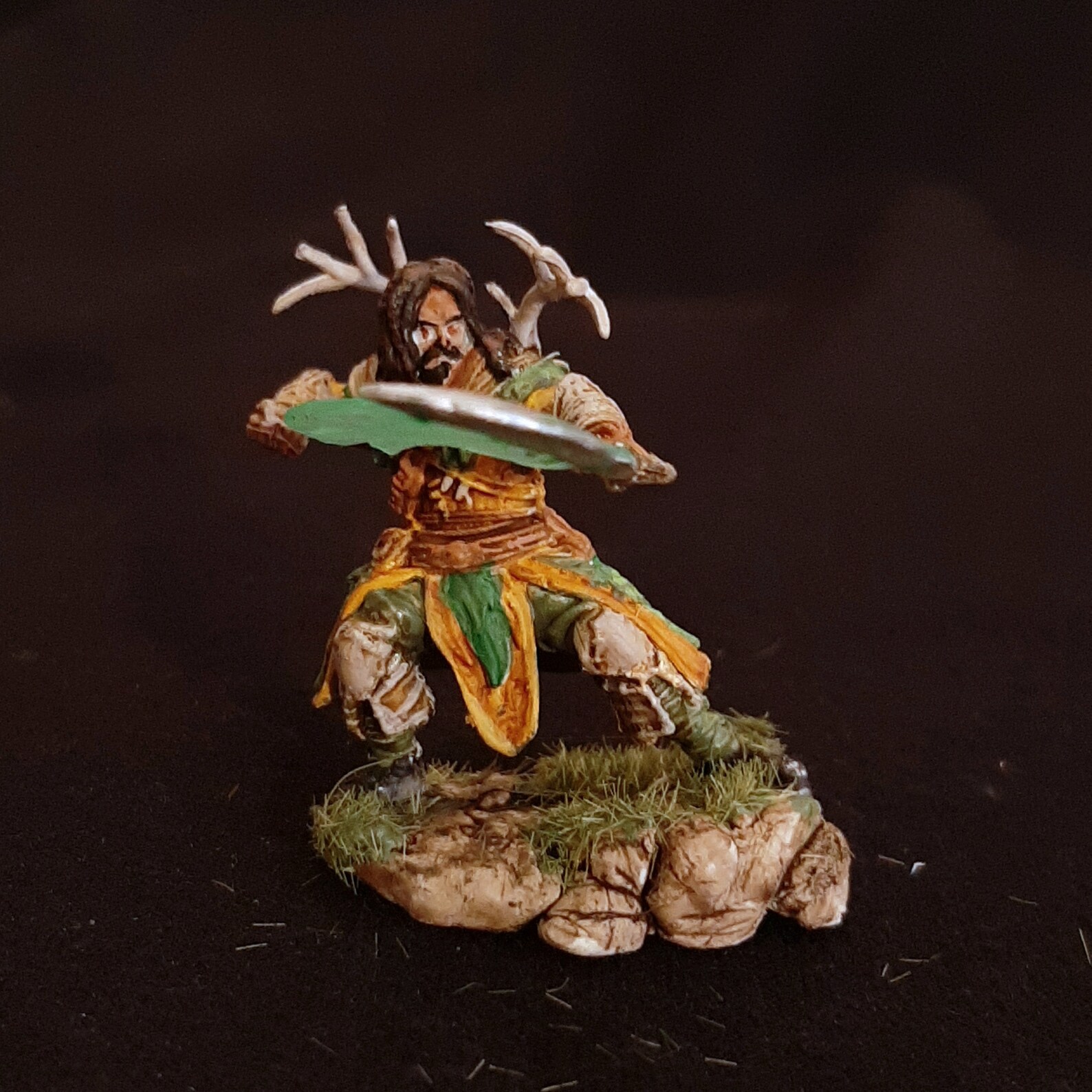 Druid with magic sword painted 28mm plastic wizkid miniature | Etsy