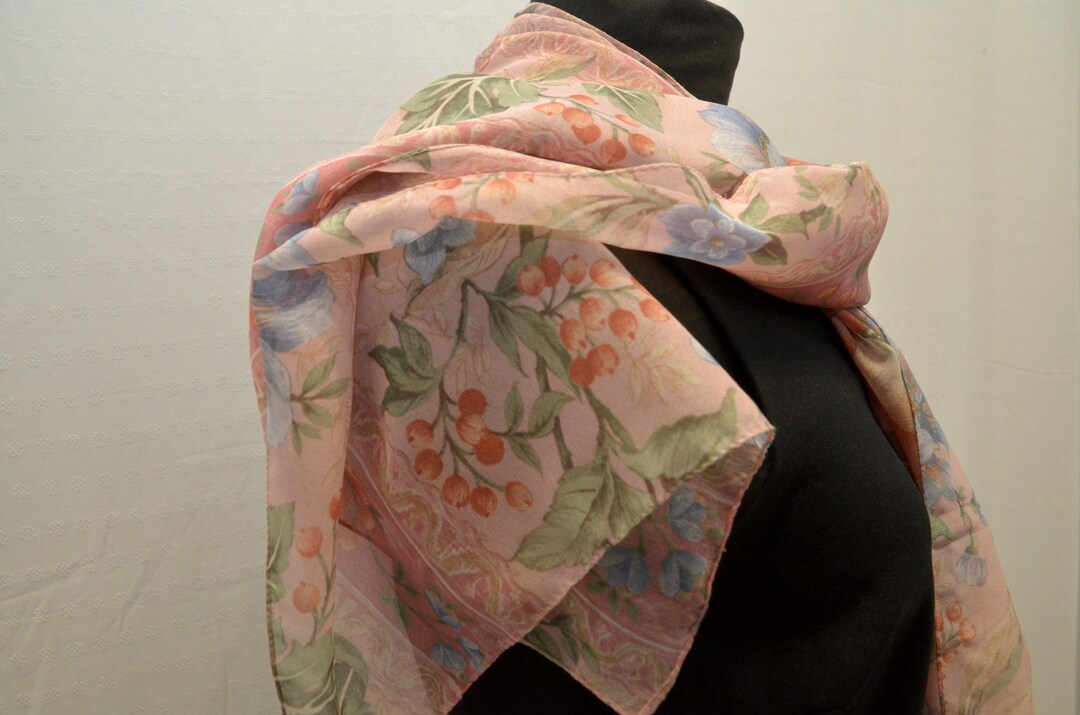 Vintage Summer Scarf of 80s Flower Design Rosewood - Etsy